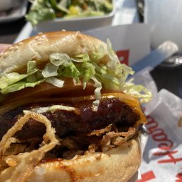 RED ROBIN GOURMET BURGERS AND BREWS - 426 Photos & 446 Reviews - 1080 ...