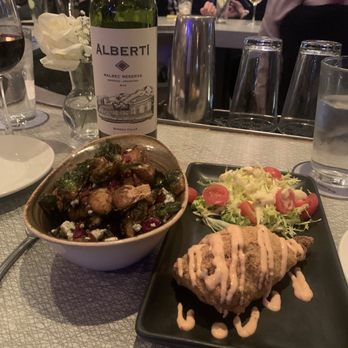 NOVA - Updated December 2024 - 495 Photos & 467 Reviews - 1417 W Davis ...