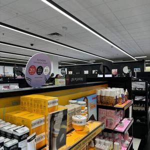 TARGET - Updated February 2025 - 178 Photos & 343 Reviews - 560 Contra ...