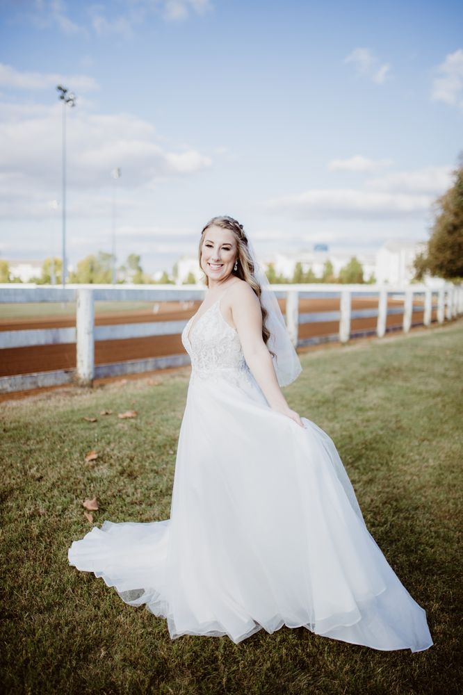 MOLLY VICTORIA PHOTOGRAPHY - Request a Quote - 18 Photos - Lawrenceburg ...