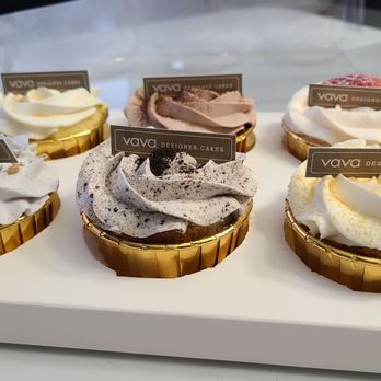 VAVA DESIGNER CAKES - Updated January 2026 - 64 Photos & 11 Reviews ...