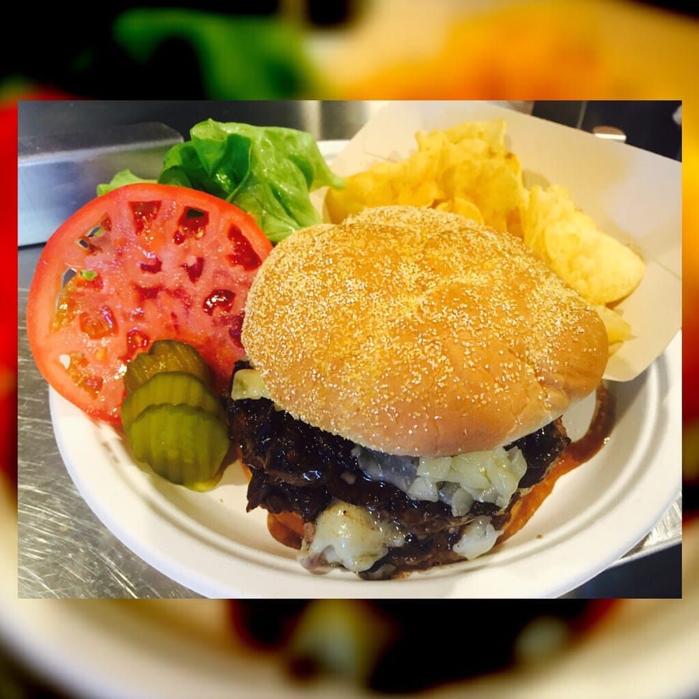 KURBSIDE KITCHEN - Updated December 2025 - 14 Photos - 203 Thomas St ...