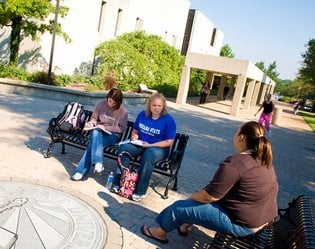 CUNNINGHAM MEMORIAL LIBRARY - Updated April 2025 - 510 N 6 1/2 St ...