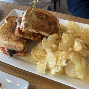 SIDE STREET CAFE - Updated June 2024 - 2239 Photos & 2405 Reviews - 49 ...