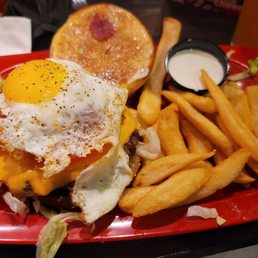 RED ROBIN GOURMET BURGERS AND BREWS - Updated December 2025 - 566 ...