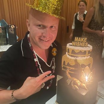 CAKE WORKS - 728 Photos & 528 Reviews - 2820 S King St, Honolulu ...