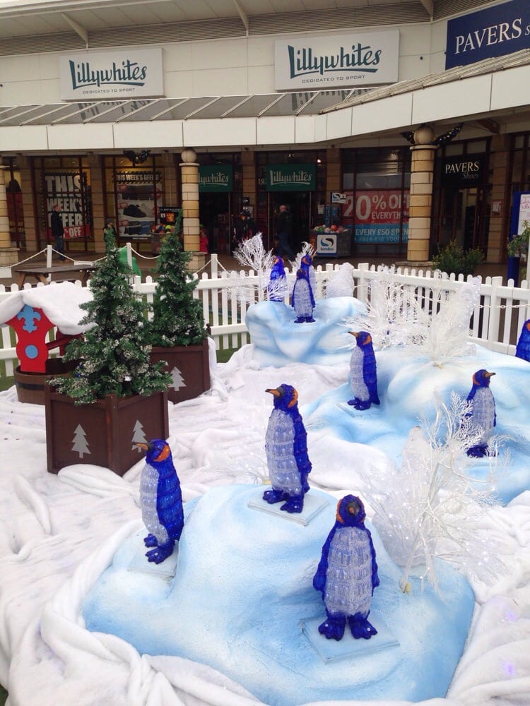 LAKESIDE VILLAGE OUTLET SHOPPING CENTRE - Updated December 2025 - 16 ...