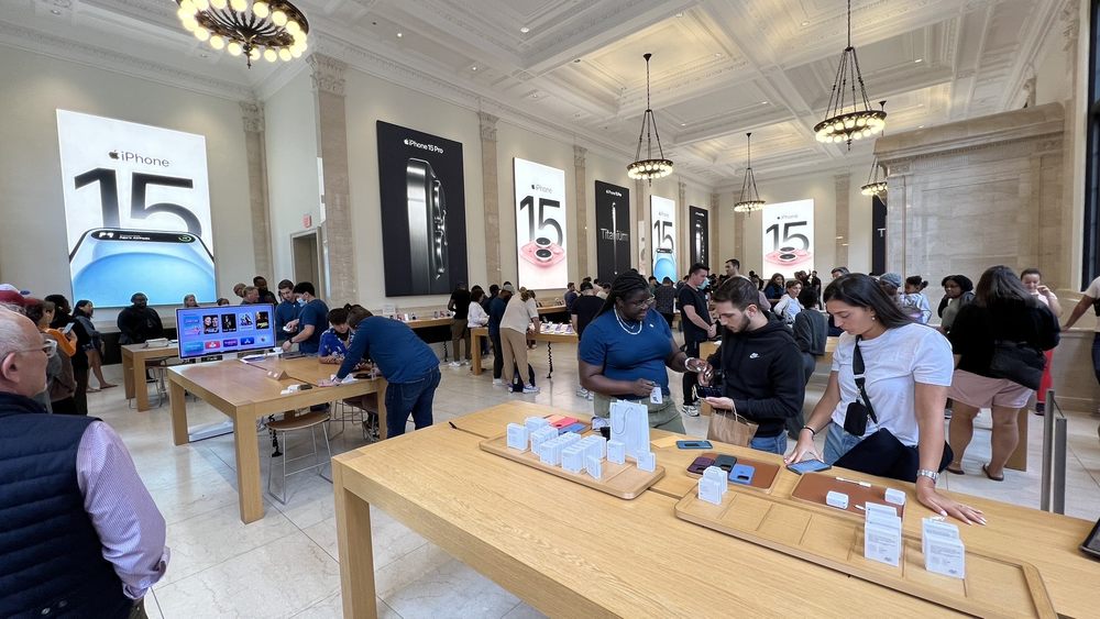 APPLE - UPPER EAST SIDE - Updated January 2026 - 168 Photos & 227 ...