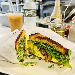 MIDDLE CHILD - Updated July 2024 - 719 Photos & 595 Reviews - 248 S ...