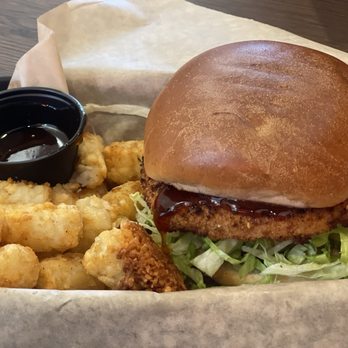 SNEAKYBIRD - Updated December 2024 - 74 Photos & 63 Reviews - 3919 E ...