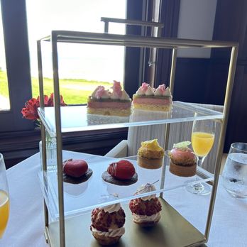 NAVIO - Updated October 2024 - 3567 Photos & 895 Reviews - 1 Miramontes ...