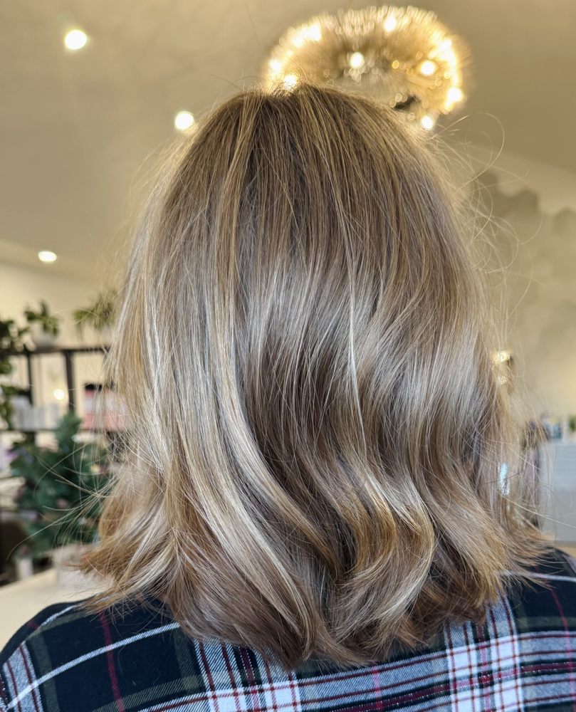 MELANIE FINDLEY - ELEGANCE SALON - Updated August 2025 - Request an ...