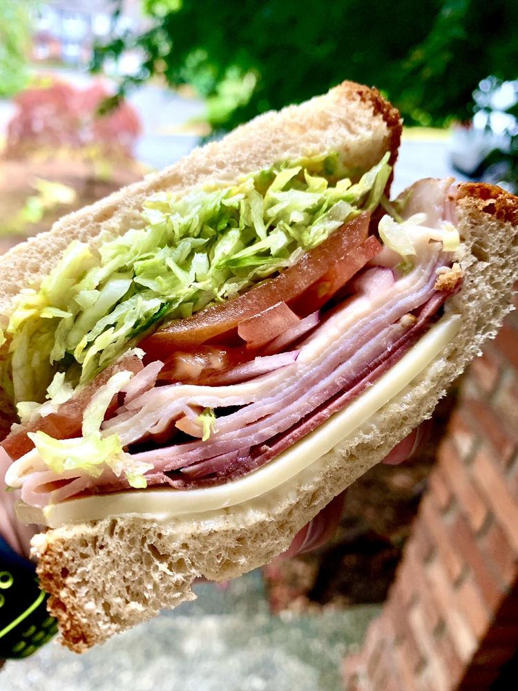 WILLOWS DELI - Updated September 2025 - 101 Photos & 116 Reviews ...