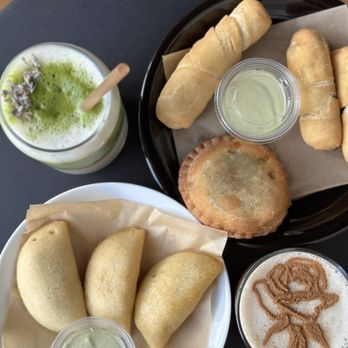 WHITE ROSE COFFEE - Updated January 2025 - 100 Photos & 40 Reviews ...