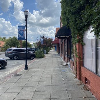 VINTIQUE BOUTIQUE - Updated November 2025 - 2721 W Cleveland St ...