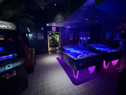 SELECT START - Updated December 2025 - 110 Market Avenue, Winnipeg ...