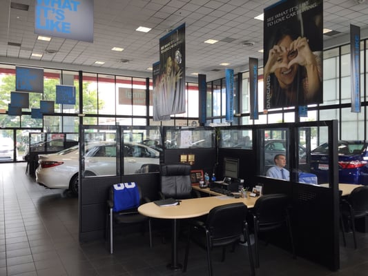 DARCARS TOYOTA OF FREDERICK - Updated October 2025 - 22 Photos & 135 ...