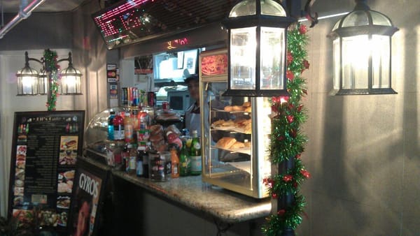 ELI’S CAFE - Updated April 2025 - 12 Photos & 38 Reviews - 2655 S Le ...