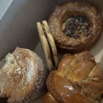 TEMPLE PASTRIES - Updated August 2025 - 1018 Photos & 240 Reviews ...