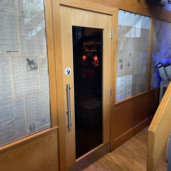 THE RED FOX - Updated October 2025 - 131 Photos & 77 Reviews - 326 ...