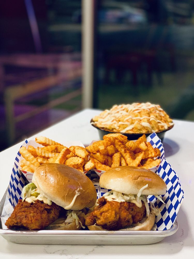 ANGRY CHICKZ - 605 Photos & 1083 Reviews - Southern - 5065 Hollywood ...