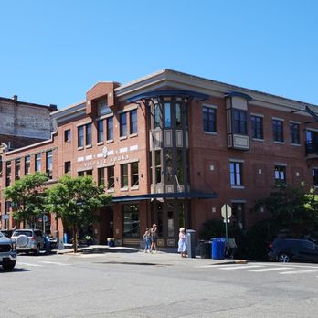 VILLAGE BOOKS - Updated June 2025 - 164 Photos & 130 Reviews - 1200 ...