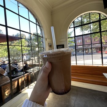 MILL VALLEY DEPOT CAFE AND BOOKSTORE - Updated October 2024 - 102 ...