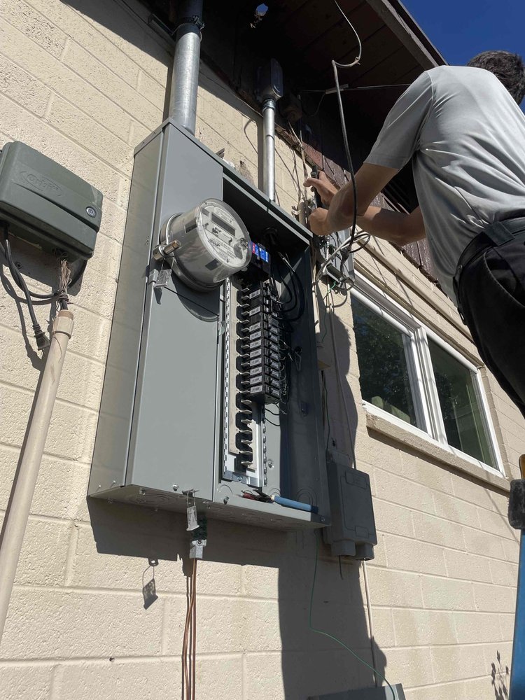 BOLT ELECTRIC - 34 Photos & 96 Reviews - 145 E Comstock Dr, Chandler ...