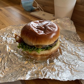 206 BURGER COMPANY - Updated June 2024 - 77 Photos & 61 Reviews - 101 ...
