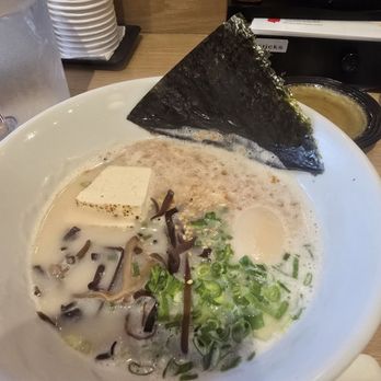 GOLDEN PORK TONKOTSU RAMEN BAR - Updated July 2025 - 3188 Photos & 922 ...