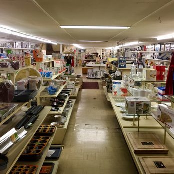 MEDINA HARDWARE - Updated August 2025 - 225 S Court St, Medina, Ohio ...
