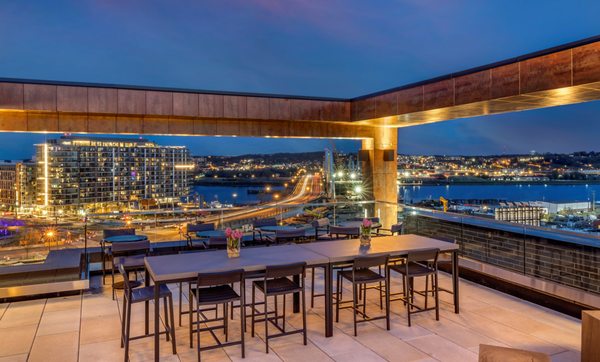 PERCH SW ROOFTOP LOUNGE - Updated May 2025 - 84 Photos & 45 Reviews ...