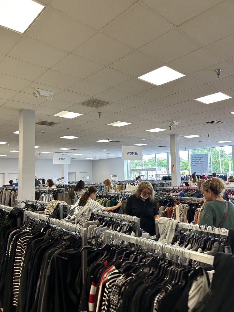 GOODWILL NYNJ STORE & DONATION CENTER - Updated December 2025 - 14 ...