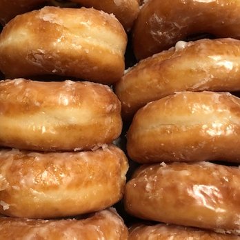 Long’s Bakery - Takeout & Delivery - 347 Photos & 476 Reviews - Donuts ...