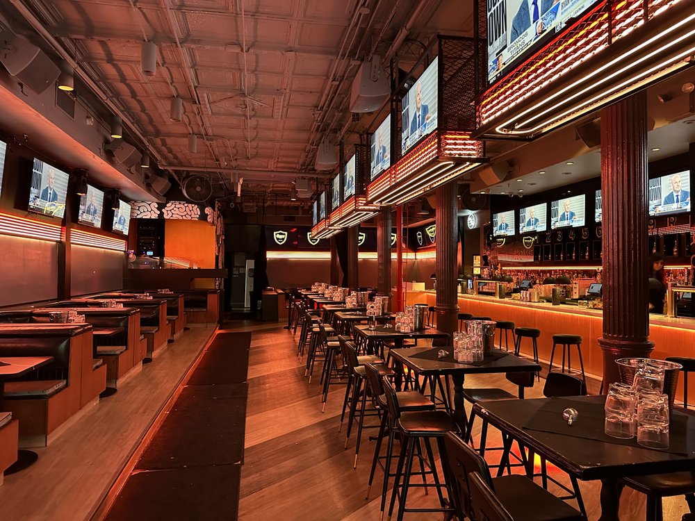 BOUNCE SPORTING CLUB - Updated July 2024 - 227 Photos & 394 Reviews ...