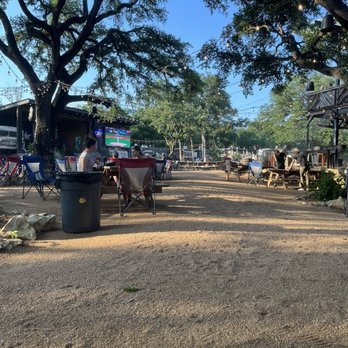 ARMADILLO DEN - Updated September 2025 - 171 Photos & 171 Reviews ...