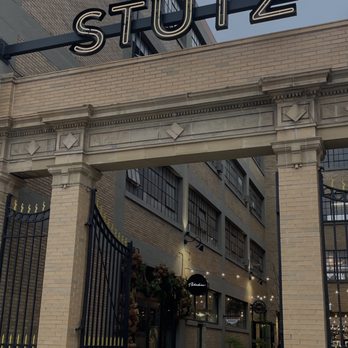 THE STUTZ - Updated July 2025 - 214 Photos & 36 Reviews - 1060 N ...