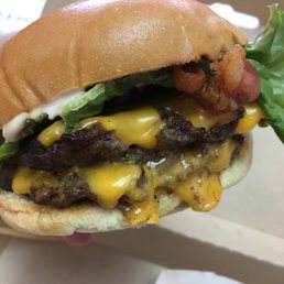 BULLSEYE BURGER HOUSE - Updated October 2025 - 45 Photos & 94 Reviews ...