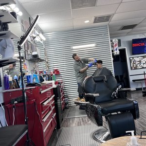 BAXTER BARBER SHOP - Updated November 2024 - 22 Reviews - 1012 Market ...