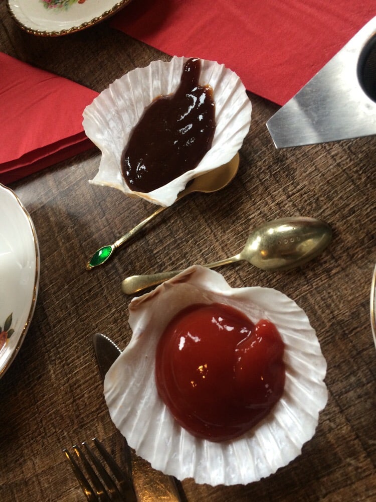 WHITTINGTON’S TEA BARGE - 10 Photos - Hill's Meadows George Street ...