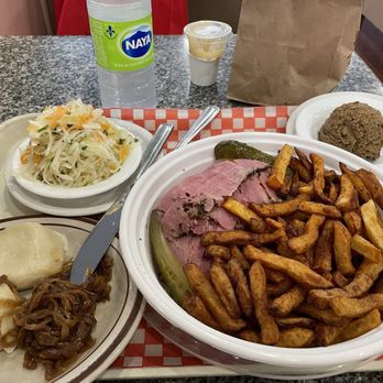 SNOWDON DELI - Updated August 2025 - 234 Photos & 174 Reviews - 5265 ...