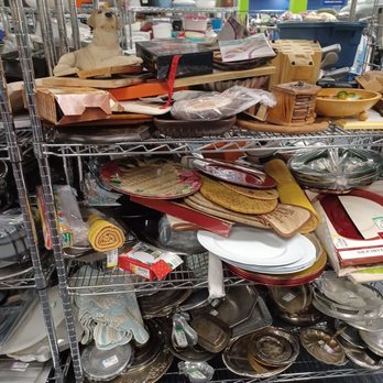 GOODWILL STORE & DONATION CENTER - Updated October 2025 - 17 Photos ...