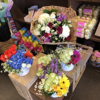 LUNADA MARKET & DELI - Updated December 2025 - 209 Photos & 72 Reviews ...