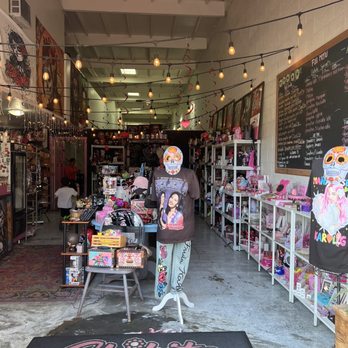 CHIKITA CAFE - Updated December 2024 - 310 Photos & 136 Reviews - 1875 ...