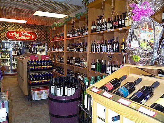 CALABRIA MARKET & WINE STORE - Updated December 2025 - 18 Photos - 139 ...