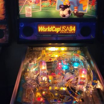 POCKETEER BILLIARDS AND SPORTS BAR - Updated December 2025 - 62 Photos ...