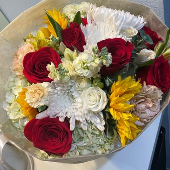 VONS - Updated January 2025 - 213 Photos & 312 Reviews - 3461 W 3rd St ...