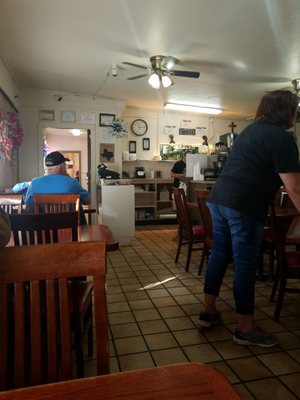 HWY GRILL - 34 Photos & 19 Reviews - Cafes - 510 E Highway St, Iowa ...