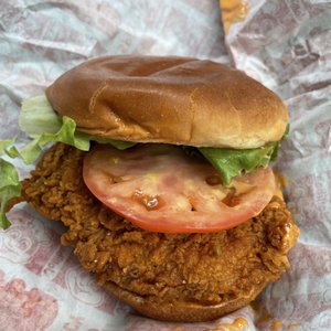 JOLLIBEE - 724 Photos & 298 Reviews - 555 N King St, Honolulu, Hawaii ...