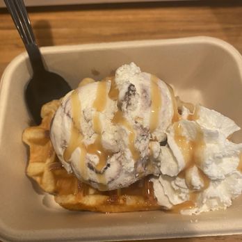 EVERYDAY SUNDAE - Updated August 2024 - 68 Photos & 92 Reviews - 713 ...